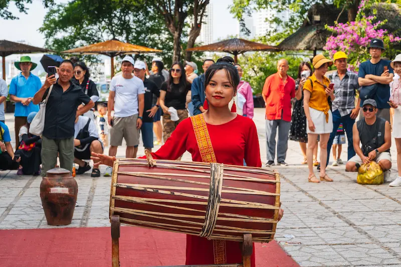 Vietnam musical Instruments - Traditional Music